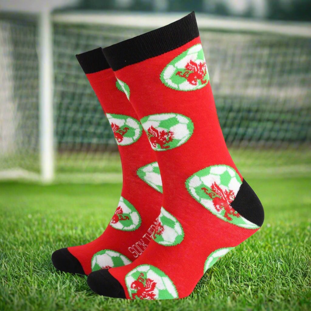 Welsh Football | Men’s Bamboo Socks — Giftware Wales